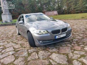 Grey BMW 520 2012 in Vilnius, with an engine capacity of 2.00 L and mileage of 300 thousand km for 8900 €, photo 4 on AUTOMOTO.COM.LV
