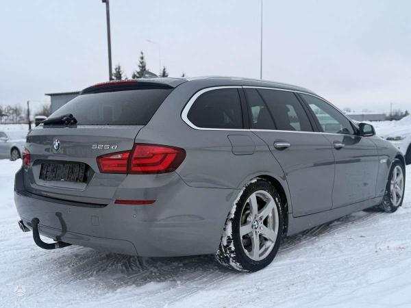 Pelēks BMW 520 2012 Utena, ar dzinēja tilpumu 2.00 L un nobraukumu 287 tūkst. km par 7600 €, foto 5 vietnē AUTOMOTO.COM.LV