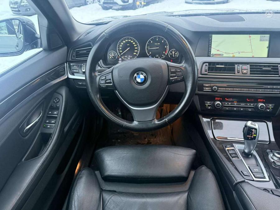 Grey BMW 520 2012 in Utena, with an engine capacity of 2.00 L and mileage of 287 thousand km for 7600 €, photo 12 on AUTOMOTO.COM.LV