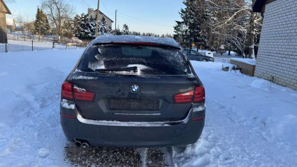 Grey BMW 520 2012 in Raseiniai, with an engine capacity of 2.00 L and mileage of 384 thousand km for 4500 €, photo 4 on AUTOMOTO.COM.LV