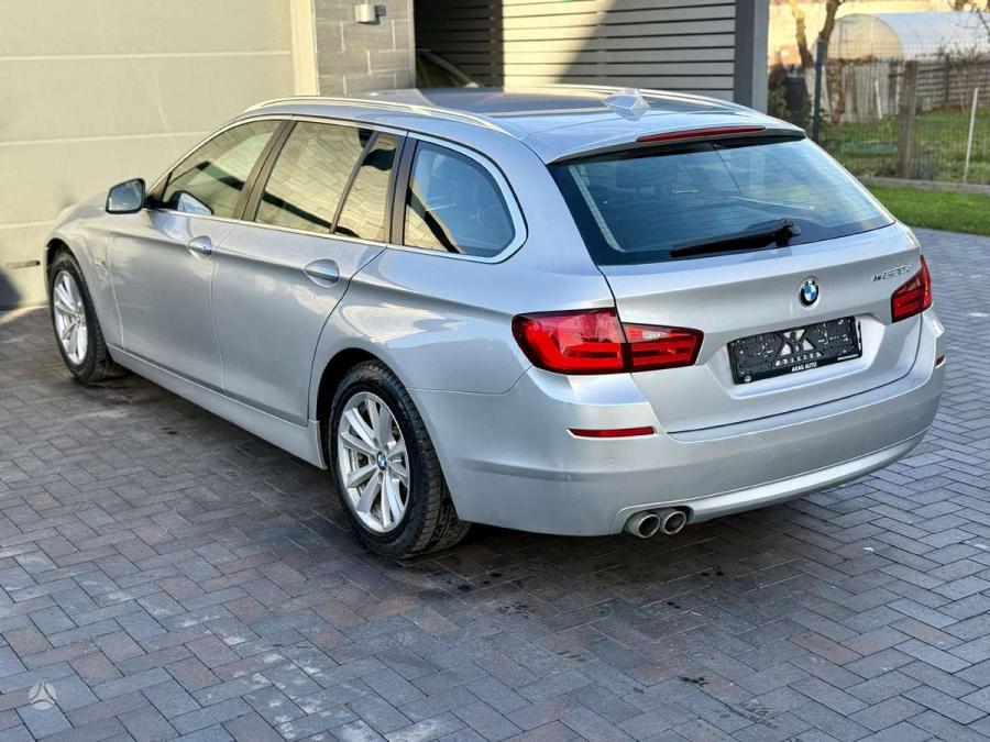 Grey BMW 520 2012 in Siauliai, with an engine capacity of 2.00 L and mileage of 223 thousand km for 7900 €, photo 4 on AUTOMOTO.COM.LV