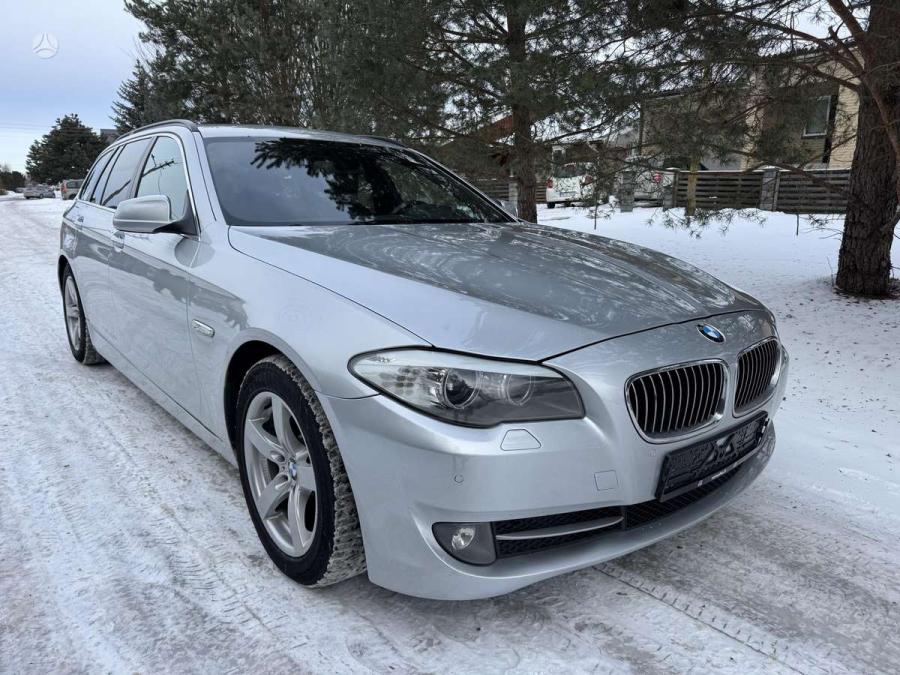 Grey BMW 520 2012 in Marijampole, with an engine capacity of 2.00 L and mileage of 340 thousand km for 7200 €, photo 1 on AUTOMOTO.COM.LV