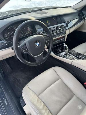 Grey BMW 520 2012 in Utena, with an engine capacity of 2.00 L and mileage of 336 thousand km for 6950 €, photo 14 on AUTOMOTO.COM.LV