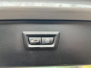 Grey BMW 520 2012 in Kaunas, with an engine capacity of 2.00 L and mileage of 316 thousand km for 9999 €, photo 19 on AUTOMOTO.COM.LV