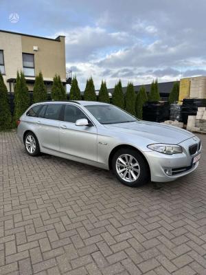 Grey BMW 520 2012 in Kaunas, with an engine capacity of 2.00 L and mileage of 401 thousand km for 5900 €, photo 5 on AUTOMOTO.COM.LV