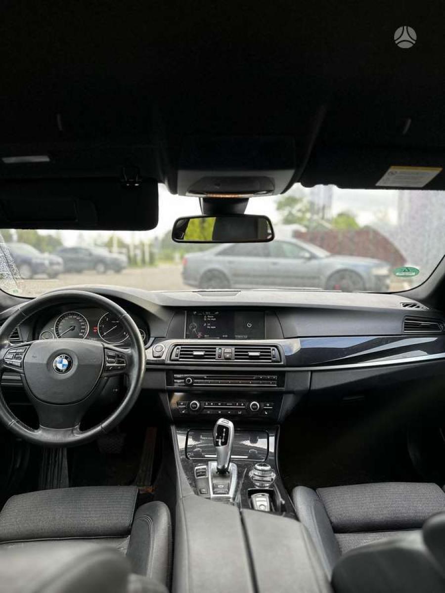 Grey BMW 520 2012 in Kaunas, with an engine capacity of 2.00 L and mileage of 401 thousand km for 5900 €, photo 9 on AUTOMOTO.COM.LV