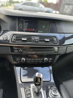 Grey BMW 520 2012 in Kaunas, with an engine capacity of 2.00 L and mileage of 401 thousand km for 5900 €, photo 12 on AUTOMOTO.COM.LV