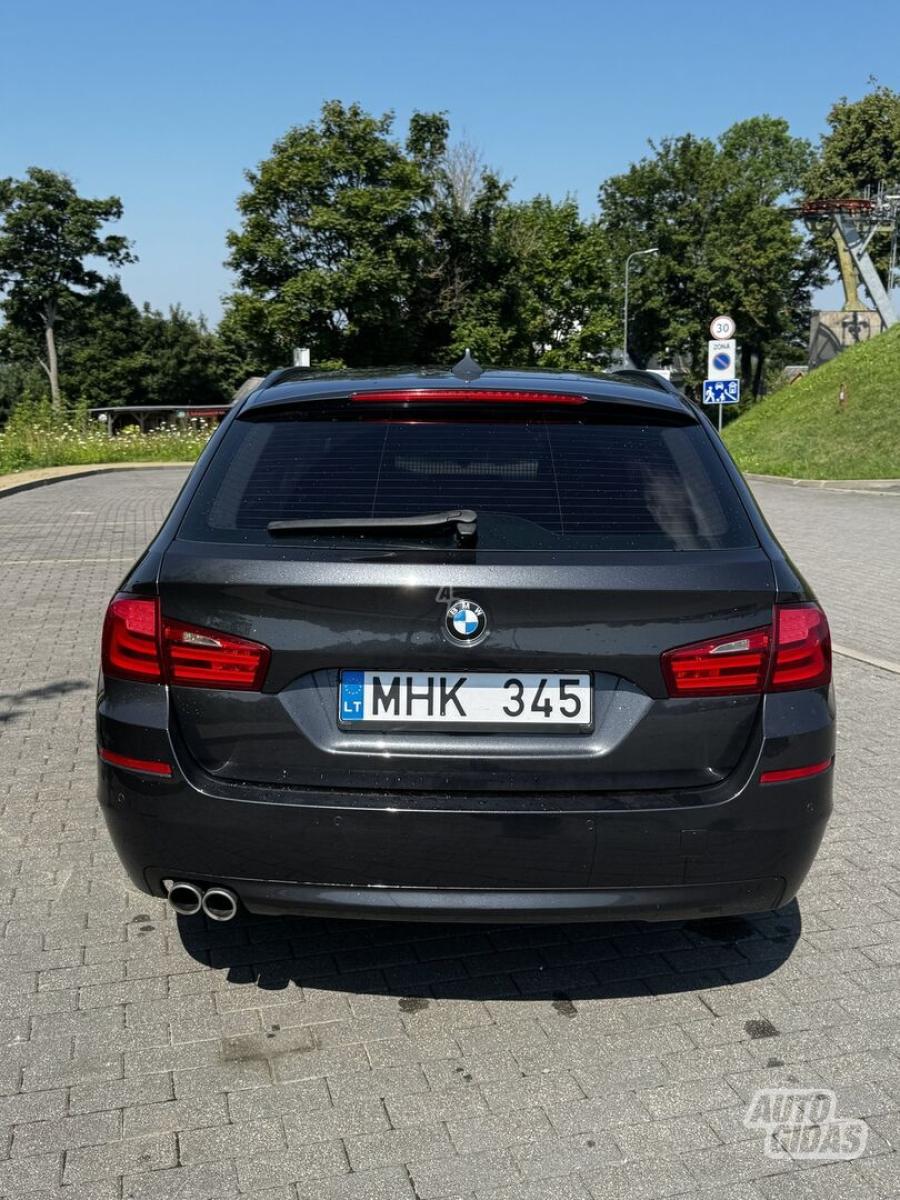 Grey BMW 520 2012 in Anyksciai, with an engine capacity of 2.00 L and mileage of 282 thousand km for 8500 €, photo 10 on AUTOMOTO.COM.LV
