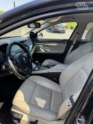 Grey BMW 520 2012 in Anyksciai, with an engine capacity of 2.00 L and mileage of 282 thousand km for 8500 €, photo 12 on AUTOMOTO.COM.LV