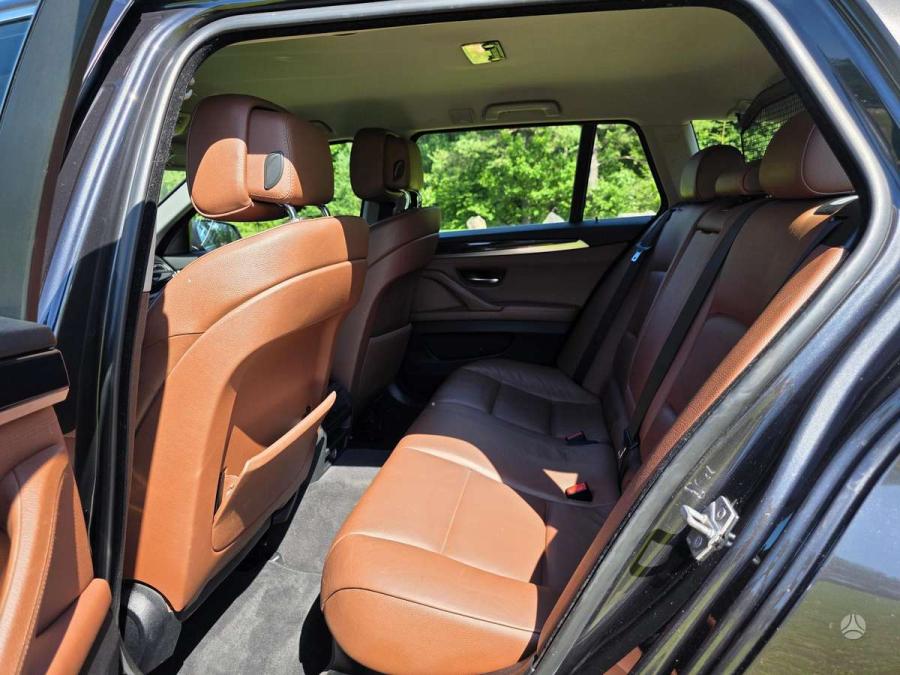 Pelēks BMW 520 2012 Telšiai, ar dzinēja tilpumu 2.00 L un nobraukumu 290 tūkst. km par 7200 €, foto 30 vietnē AUTOMOTO.COM.LV