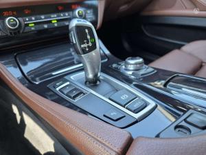 Pelēks BMW 520 2012 Telšiai, ar dzinēja tilpumu 2.00 L un nobraukumu 290 tūkst. km par 7200 €, foto 38 vietnē AUTOMOTO.COM.LV