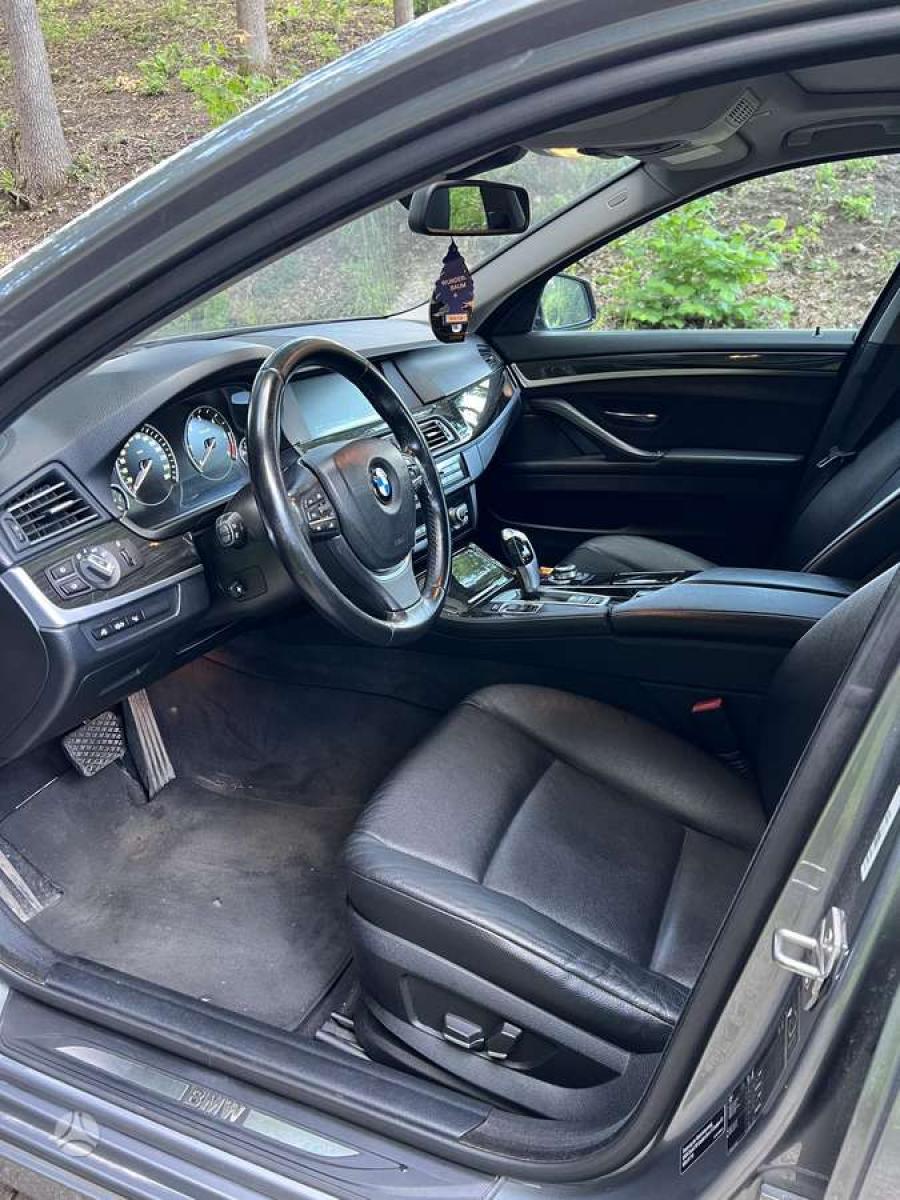 Grey BMW 520 2012 in Kaunas, with an engine capacity of 2.00 L and mileage of 321 thousand km for 8500 €, photo 11 on AUTOMOTO.COM.LV