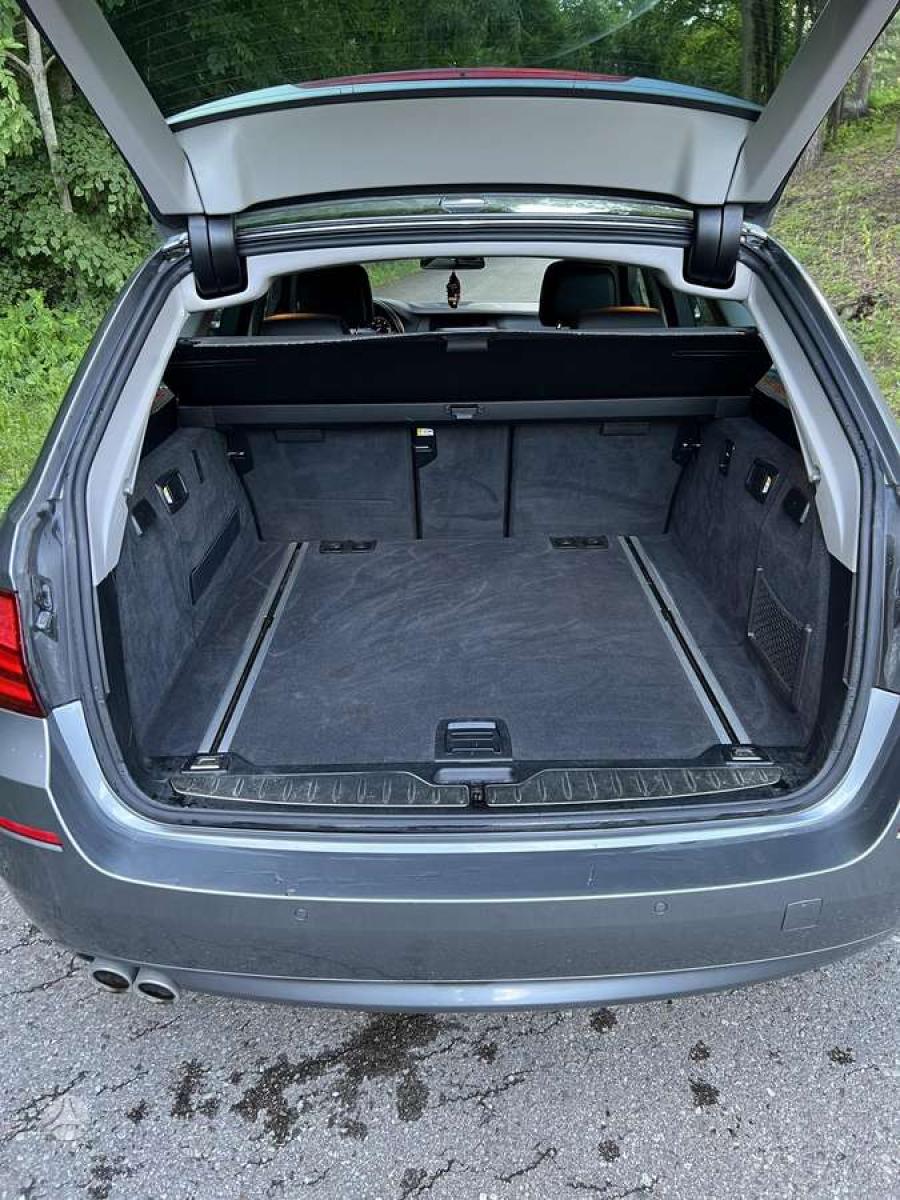 Grey BMW 520 2012 in Kaunas, with an engine capacity of 2.00 L and mileage of 321 thousand km for 8500 €, photo 13 on AUTOMOTO.COM.LV
