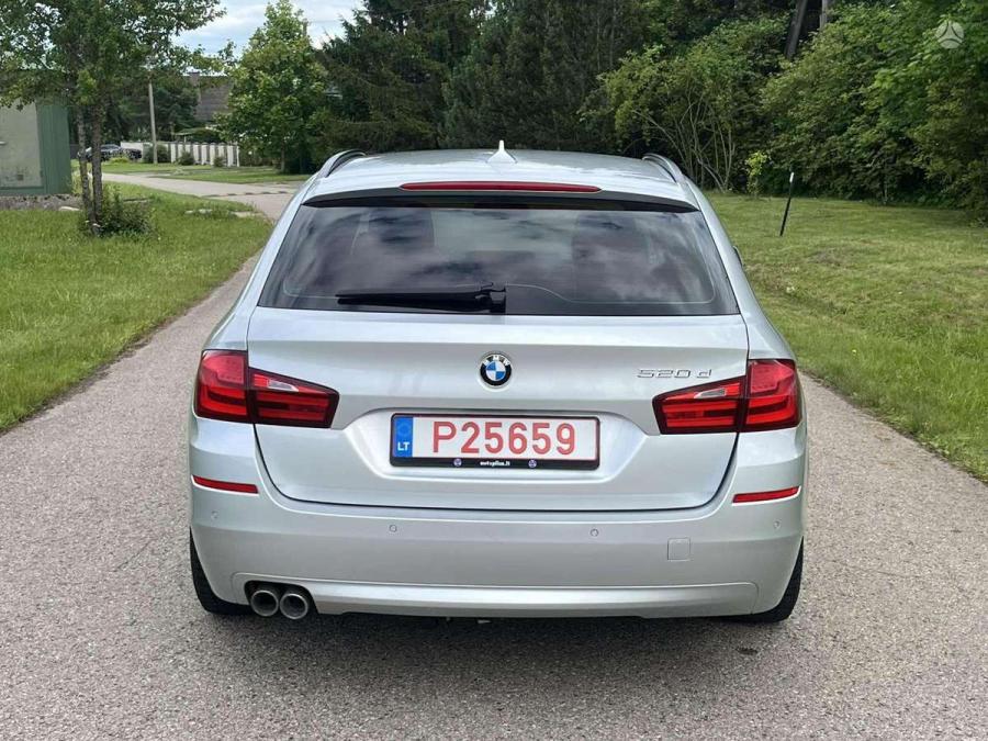 Grey BMW 520 2012 in Jonava, with an engine capacity of 2.00 L and mileage of 341 thousand km for 6900 €, photo 7 on AUTOMOTO.COM.LV