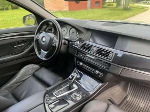 Grey BMW 520 2012 in Jonava, with an engine capacity of 2.00 L and mileage of 341 thousand km for 6900 €, photo 12 on AUTOMOTO.COM.LV
