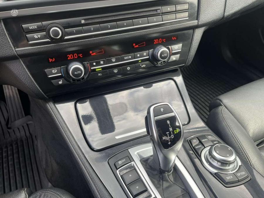 Grey BMW 520 2012 in Jonava, with an engine capacity of 2.00 L and mileage of 341 thousand km for 6900 €, photo 13 on AUTOMOTO.COM.LV