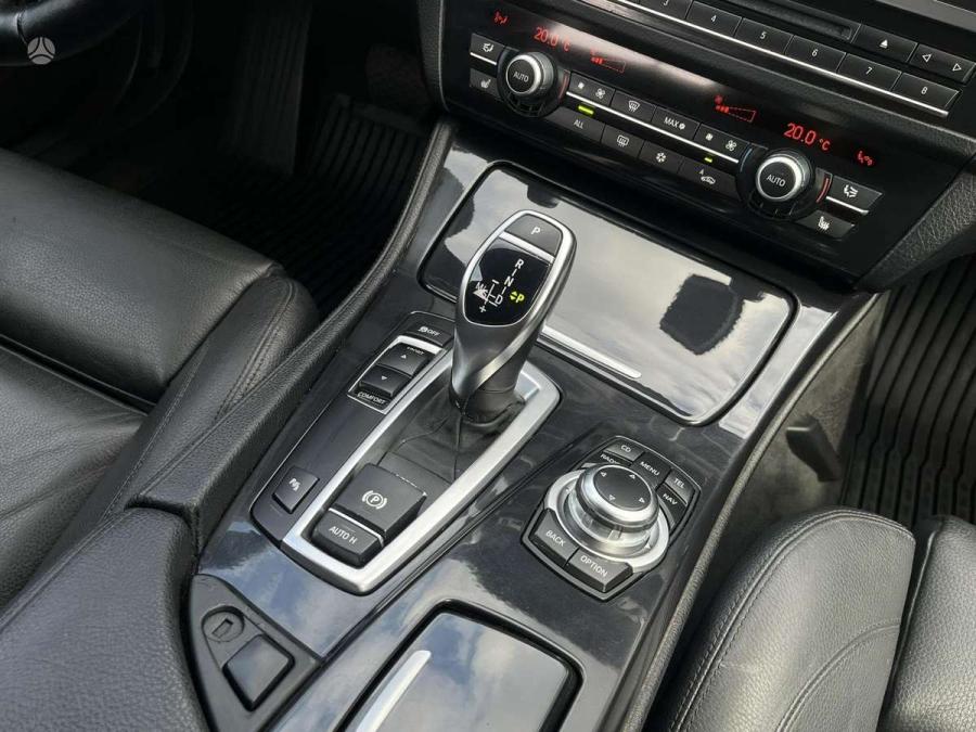 Grey BMW 520 2012 in Jonava, with an engine capacity of 2.00 L and mileage of 341 thousand km for 6900 €, photo 14 on AUTOMOTO.COM.LV