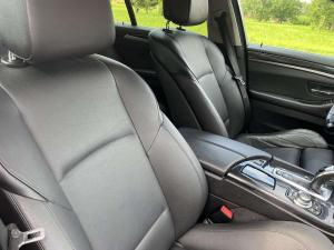 Grey BMW 520 2012 in Jonava, with an engine capacity of 2.00 L and mileage of 341 thousand km for 6900 €, photo 15 on AUTOMOTO.COM.LV