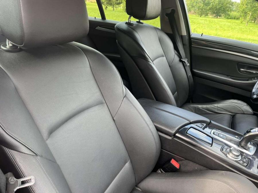 Grey BMW 520 2012 in Jonava, with an engine capacity of 2.00 L and mileage of 341 thousand km for 6900 €, photo 15 on AUTOMOTO.COM.LV