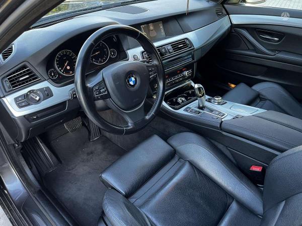 Grey BMW 520 2012 in Siauliai, with an engine capacity of 2.00 L and mileage of 340 thousand km for 7900 €, photo 9 on AUTOMOTO.COM.LV