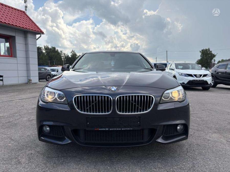 Grey BMW 520 2012 in Radviliskis, with an engine capacity of 2.00 L and mileage of 340 thousand km for 6750 €, photo 6 on AUTOMOTO.COM.LV
