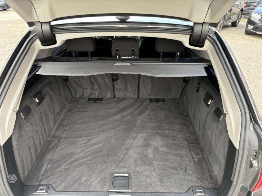 Grey BMW 520 2012 in Radviliskis, with an engine capacity of 2.00 L and mileage of 340 thousand km for 6750 €, photo 13 on AUTOMOTO.COM.LV