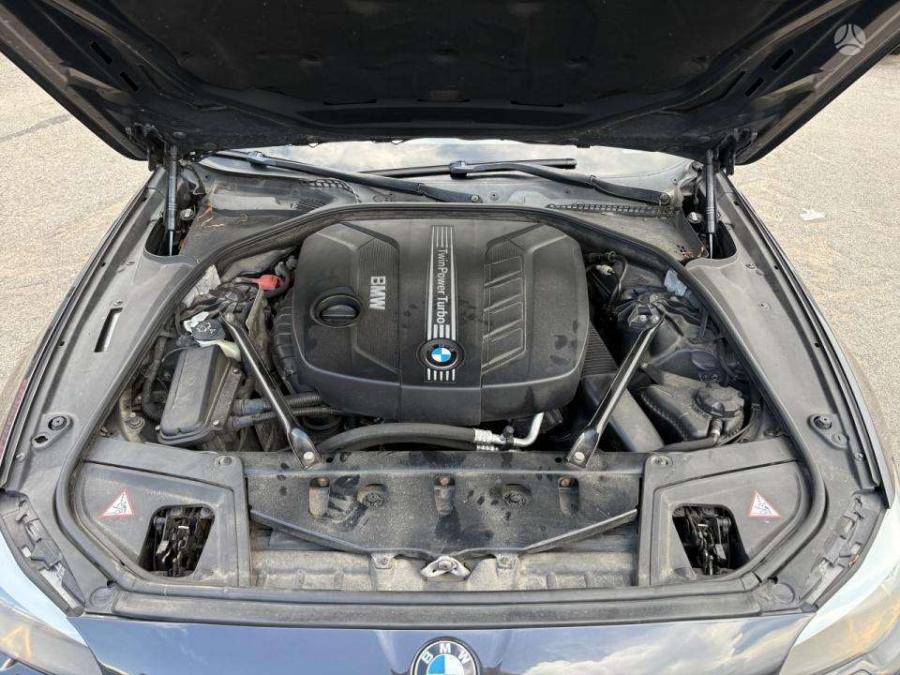 Grey BMW 520 2012 in Radviliskis, with an engine capacity of 2.00 L and mileage of 340 thousand km for 6750 €, photo 22 on AUTOMOTO.COM.LV