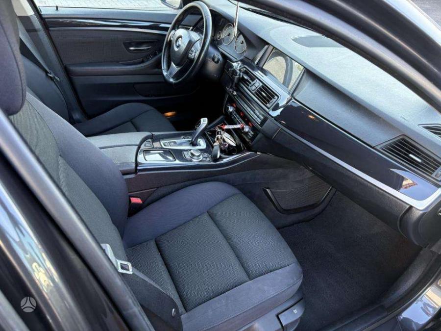 Grey BMW 520 2012 in Radviliskis, with an engine capacity of 2.00 L and mileage of 340 thousand km for 6750 €, photo 10 on AUTOMOTO.COM.LV