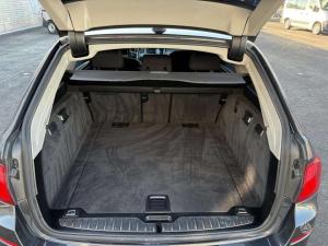 Grey BMW 520 2012 in Radviliskis, with an engine capacity of 2.00 L and mileage of 340 thousand km for 6750 €, photo 12 on AUTOMOTO.COM.LV