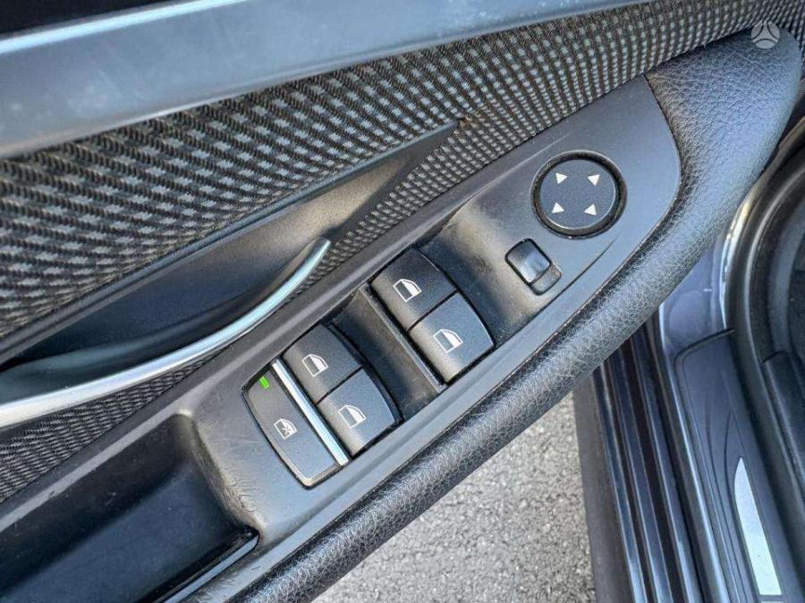 Grey BMW 520 2012 in Radviliskis, with an engine capacity of 2.00 L and mileage of 340 thousand km for 6750 €, photo 15 on AUTOMOTO.COM.LV