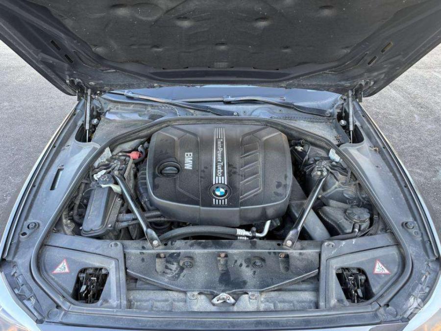 Grey BMW 520 2012 in Radviliskis, with an engine capacity of 2.00 L and mileage of 340 thousand km for 6750 €, photo 21 on AUTOMOTO.COM.LV