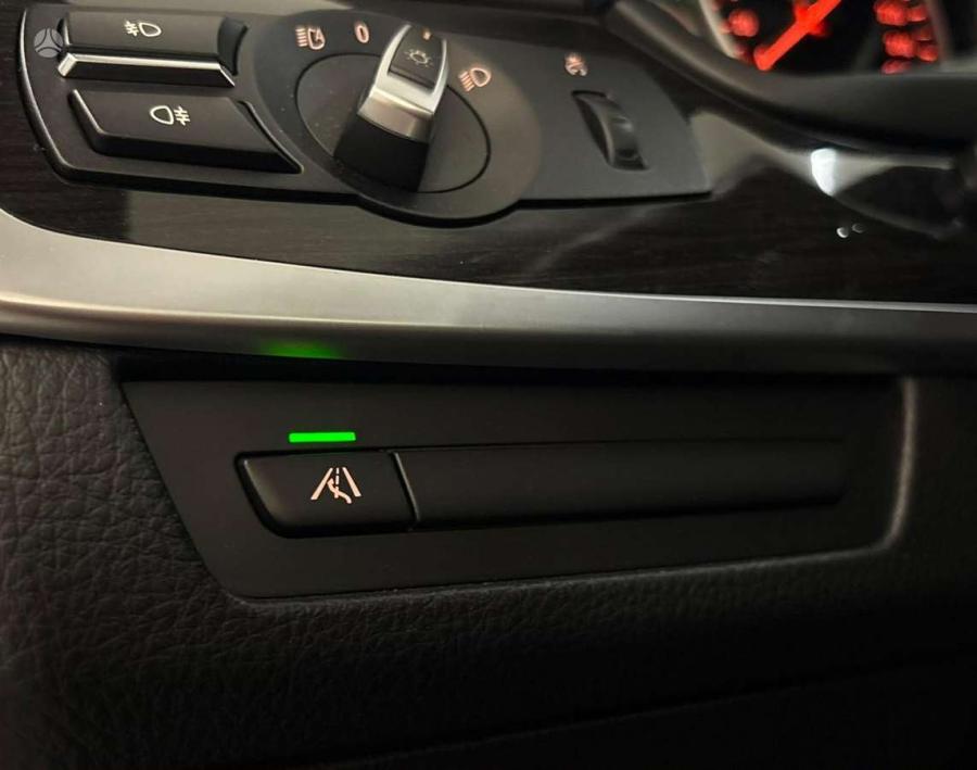 Grey BMW 520 2012 in Marijampole, with an engine capacity of 2.00 L and mileage of 312 thousand km for 9999 €, photo 20 on AUTOMOTO.COM.LV