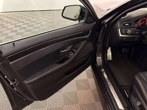 Grey BMW 520 2012 in Marijampole, with an engine capacity of 2.00 L and mileage of 312 thousand km for 9999 €, photo 27 on AUTOMOTO.COM.LV