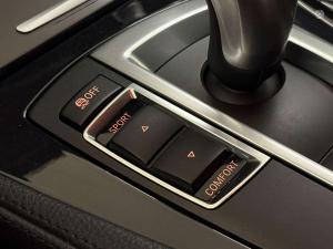 Grey BMW 520 2012 in Marijampole, with an engine capacity of 2.00 L and mileage of 218 thousand km for 8750 €, photo 14 on AUTOMOTO.COM.LV