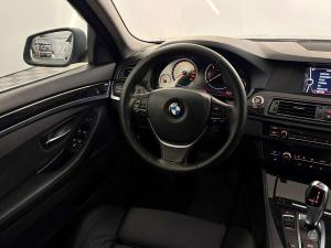 Grey BMW 520 2012 in Marijampole, with an engine capacity of 2.00 L and mileage of 218 thousand km for 8750 €, photo 18 on AUTOMOTO.COM.LV