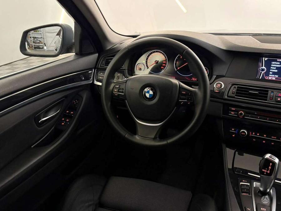Grey BMW 520 2012 in Marijampole, with an engine capacity of 2.00 L and mileage of 218 thousand km for 8750 €, photo 18 on AUTOMOTO.COM.LV