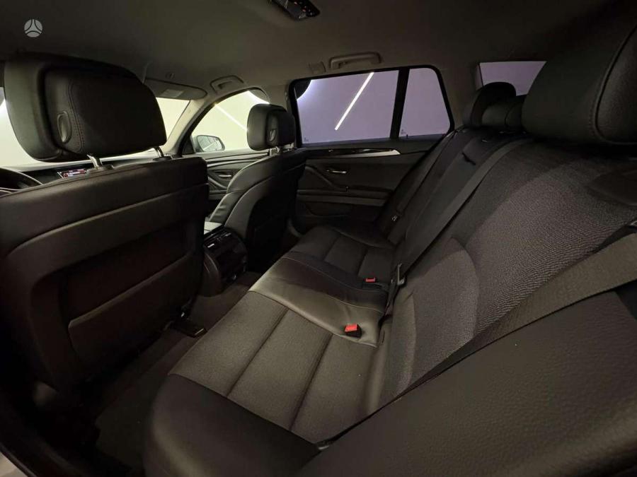 Grey BMW 520 2012 in Marijampole, with an engine capacity of 2.00 L and mileage of 218 thousand km for 8750 €, photo 22 on AUTOMOTO.COM.LV