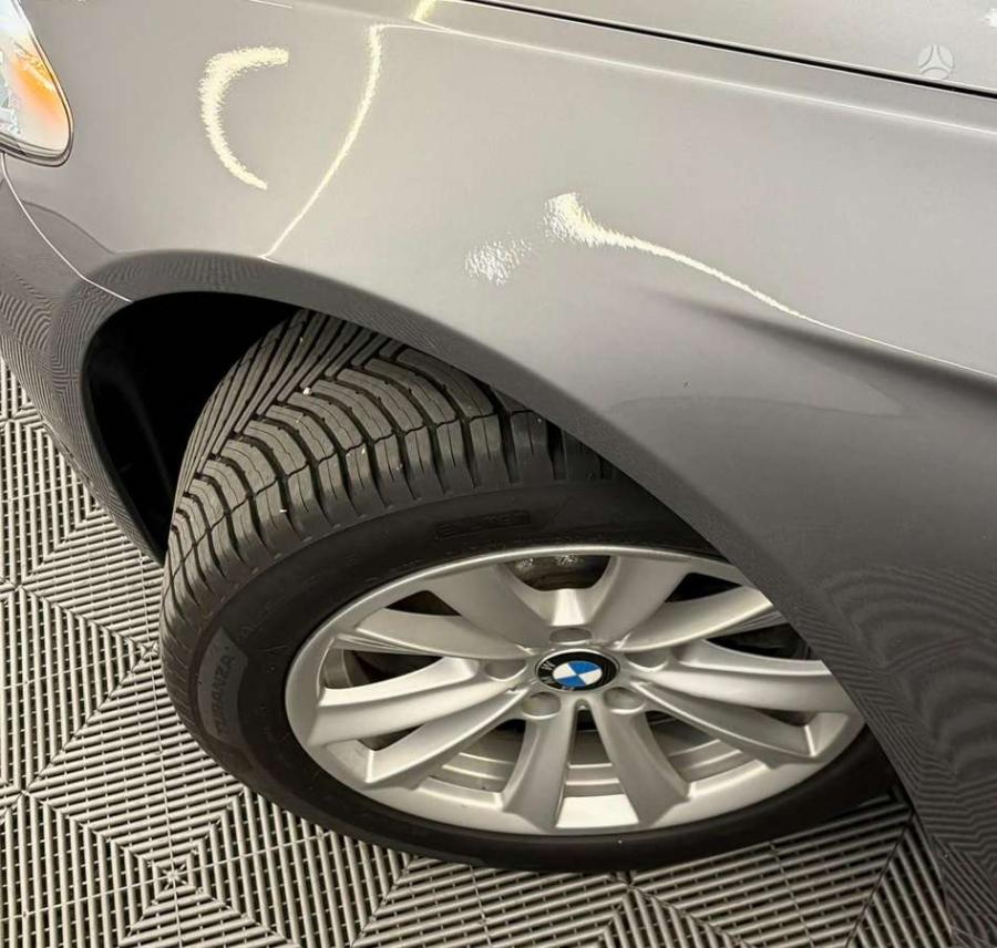 Grey BMW 520 2012 in Marijampole, with an engine capacity of 2.00 L and mileage of 218 thousand km for 8750 €, photo 24 on AUTOMOTO.COM.LV