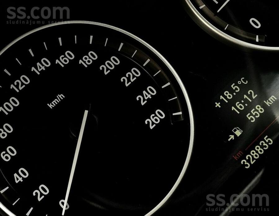 Pelēks BMW 520 2012 Jelgava, ar dzinēja tilpumu 2.00 L un nobraukumu 0 tūkst. km par 8990 €, foto 25 vietnē AUTOMOTO.COM.LV