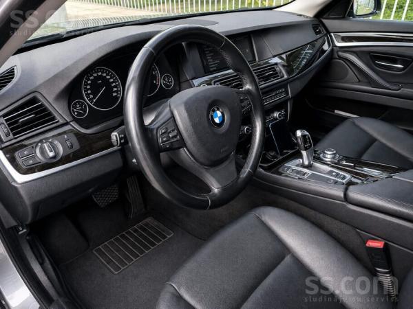 Grey BMW 520 2012 in Riga, with an engine capacity of 2.00 L and mileage of 363 thousand km for 7990 €, photo 7 on AUTOMOTO.COM.LV