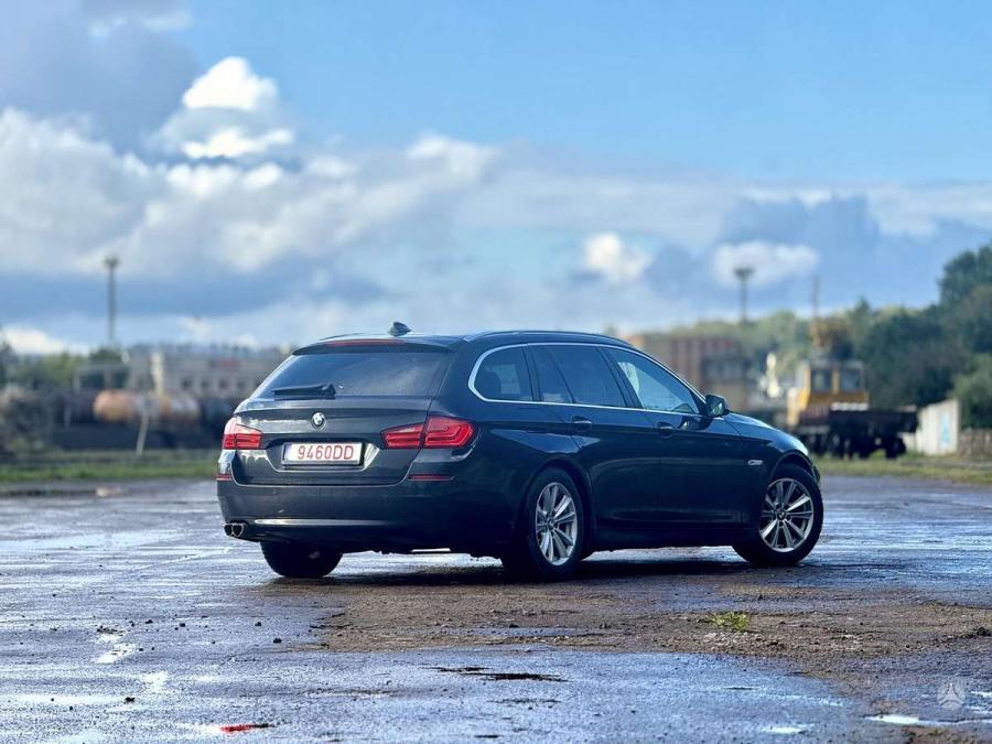Grey BMW 520 2012 in Kaunas, with an engine capacity of 2.00 L and mileage of 314 thousand km for 8400 €, photo 6 on AUTOMOTO.COM.LV