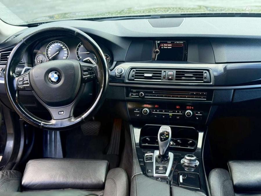 Grey BMW 520 2012 in Kaunas, with an engine capacity of 2.00 L and mileage of 314 thousand km for 8400 €, photo 10 on AUTOMOTO.COM.LV