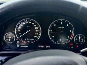 Grey BMW 520 2012 in Kaunas, with an engine capacity of 2.00 L and mileage of 314 thousand km for 8400 €, photo 13 on AUTOMOTO.COM.LV