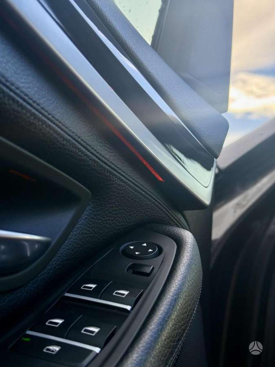 Grey BMW 520 2012 in Kaunas, with an engine capacity of 2.00 L and mileage of 314 thousand km for 8400 €, photo 15 on AUTOMOTO.COM.LV