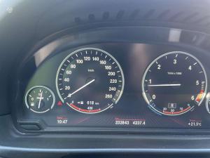 Grey BMW 520 2012 in Sakiai, with an engine capacity of 2.00 L and mileage of 232 thousand km for 8900 €, photo 7 on AUTOMOTO.COM.LV