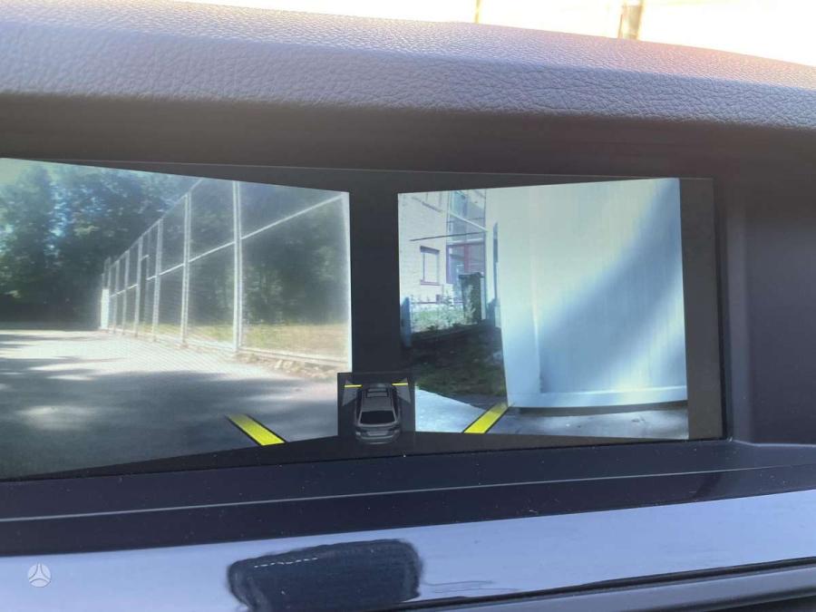 Grey BMW 520 2012 in Sakiai, with an engine capacity of 2.00 L and mileage of 232 thousand km for 8900 €, photo 12 on AUTOMOTO.COM.LV