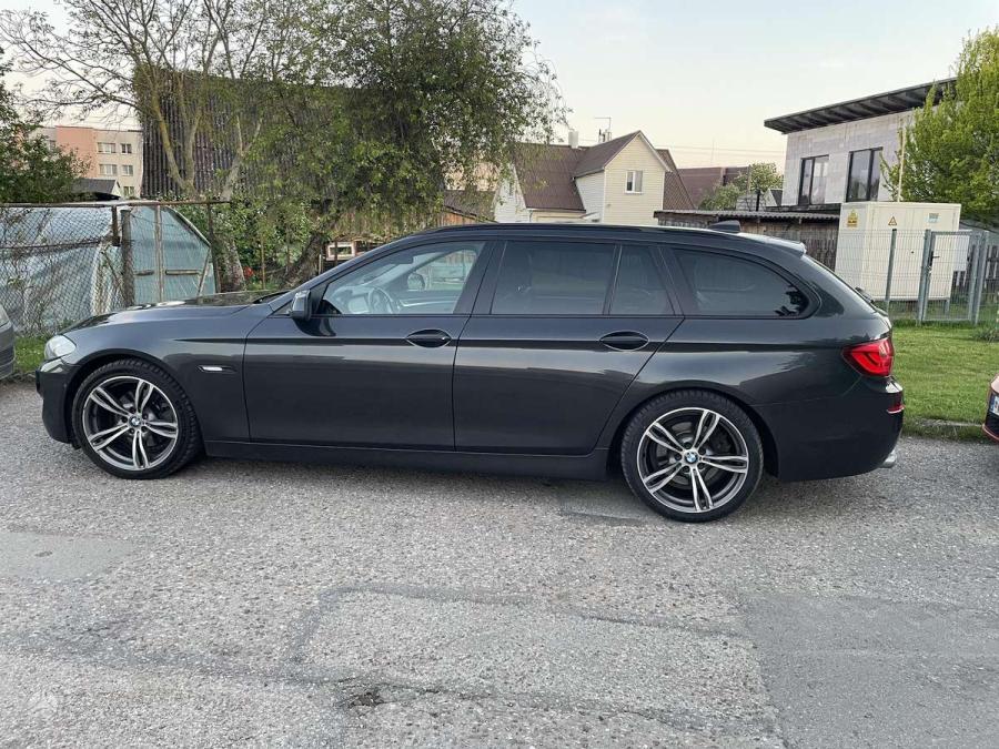 Grey BMW 520 2012 in Sakiai, with an engine capacity of 2.00 L and mileage of 232 thousand km for 8900 €, photo 15 on AUTOMOTO.COM.LV