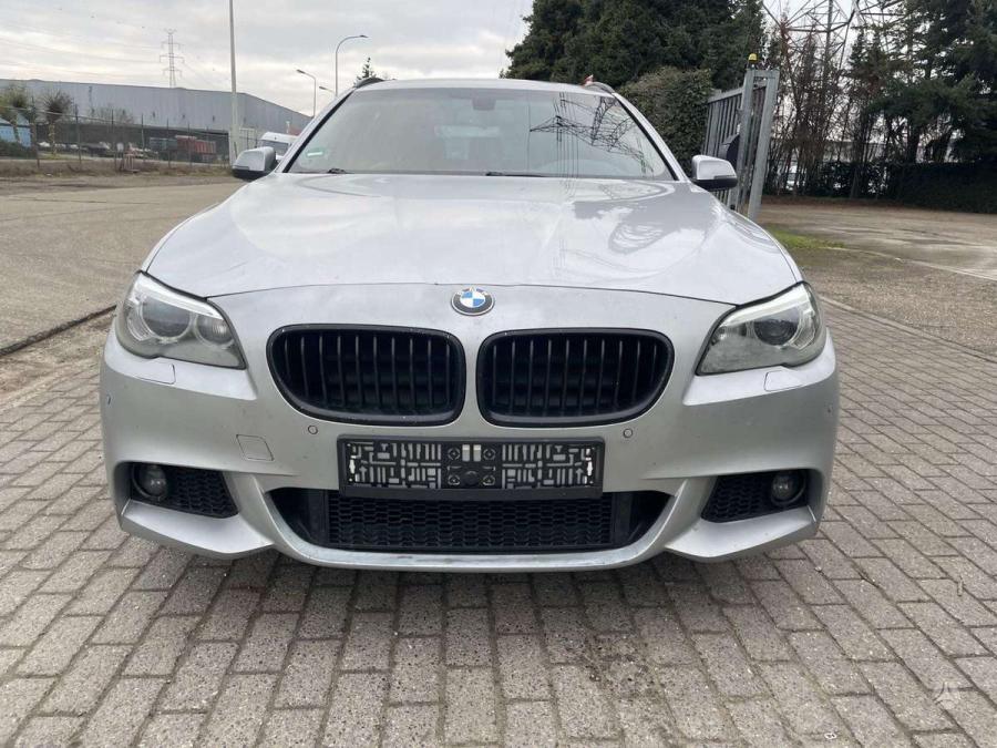 Grey BMW 520 2013 in Marijampole, with an engine capacity of 2.00 L and mileage of 284 thousand km for 5850 €, photo 2 on AUTOMOTO.COM.LV