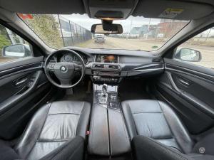 Grey BMW 520 2013 in Marijampole, with an engine capacity of 2.00 L and mileage of 284 thousand km for 5850 €, photo 13 on AUTOMOTO.COM.LV