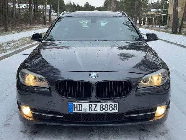 Grey BMW 520 2013 in Varena, with an engine capacity of 2.00 L and mileage of 323 thousand km for 7500 €, photo 3 on AUTOMOTO.COM.LV